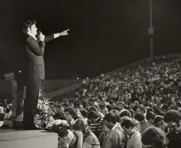 Tribute to James Robison - Benny Hinn Ministries